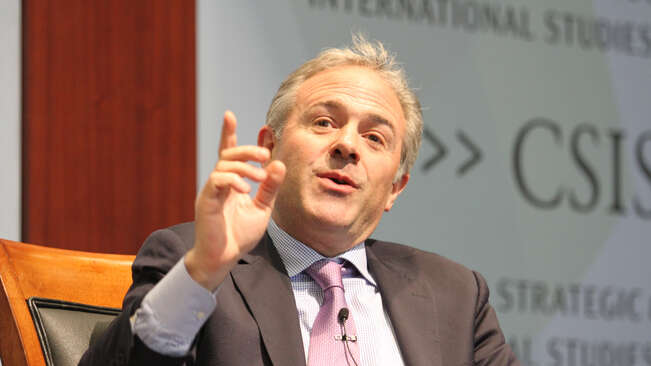 Edward Luce a jeho kritická obrana západního liberalismu